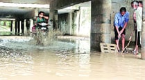 No easy solution to waterlogging problem, govt tells HC | Delhi News ...