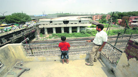 Rani Jhansi Flyover: Caught between two unfinished sides of a flyover ...