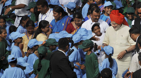 After speech, Narendra Modi steps down to be with the children | India ...