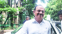 DIG Paraskar gets anticipatory bail, model to move HC | Mumbai News ...