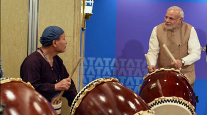 Narendra Modi reveals his musical side in Japan | Picture Gallery ...