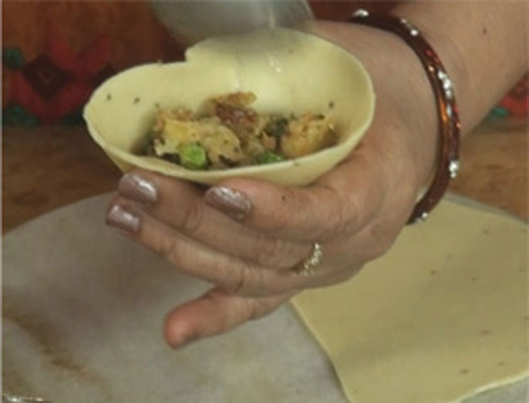 Super snack: How to make mouth-watering Shahi Samosa at home | Food ...