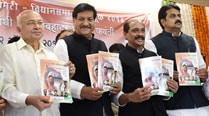 Maharashtra Congress releases manifesto for upcoming Assembly polls ...