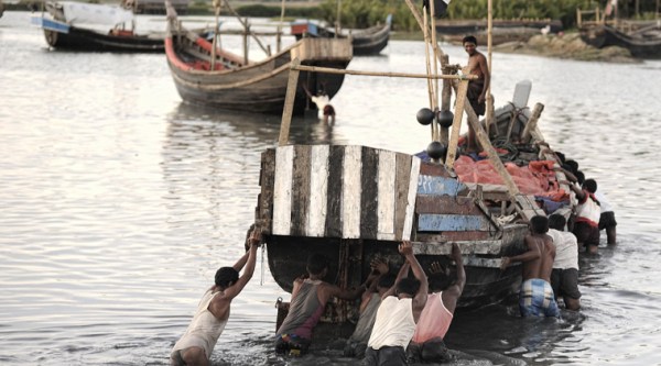 As fears rise in Myanmar, Rohingya Muslims exodus grows | World News ...