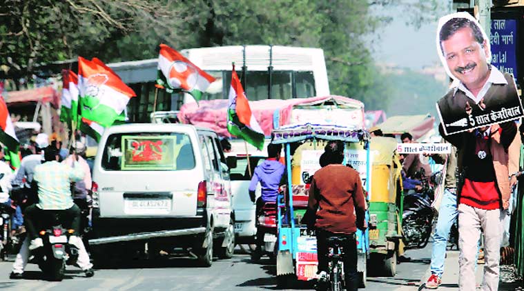 Down to the wire: Narendra Modi selfie booth vs Aam Aadmi Party late ...