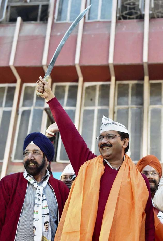 Arvind Kejriwal at election rally in Rajendra Nagar | Picture Gallery ...