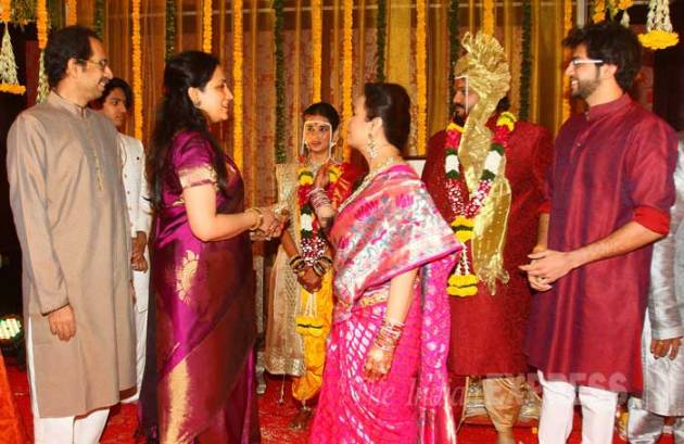 Smita Thackerey’s son Rahul Thackeray marries Aditi Redkar | Picture ...