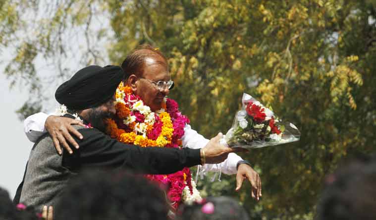 Fake encounter case: Controversial ex-IPS officer DG Vanzara walks free ...