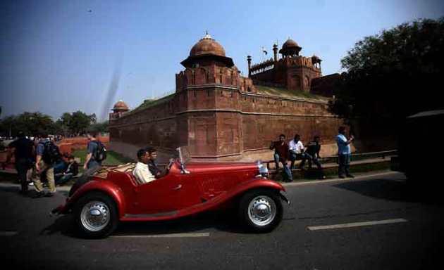 Vintage cars roll down the streets of Delhi | Picture Gallery Others ...
