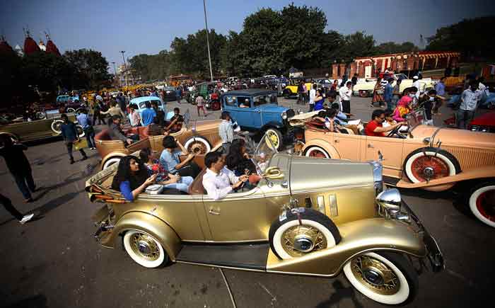Vintage cars roll down the streets of Delhi | Picture Gallery Others ...