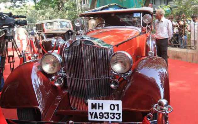 Vintage cars roll down the streets of Delhi | Picture Gallery Others ...