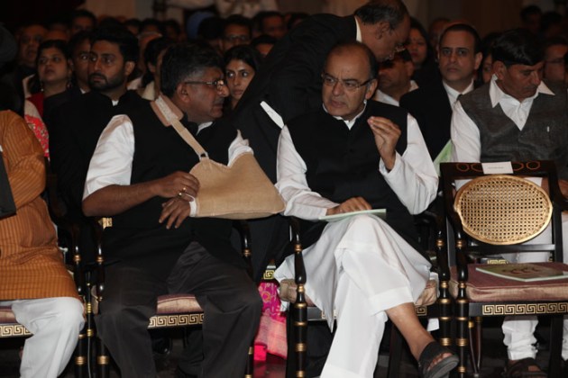 Prince Karim Aga Khan, others receive Padam Vibhushan | Picture Gallery ...