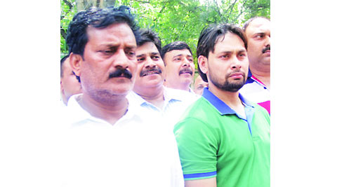 Suspended IAS officer Sanjeev Kumar held for murder conspiracy | India News - The Indian Express