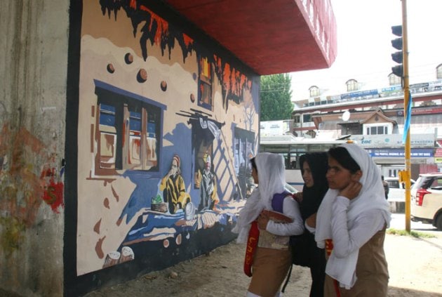 Six students splash Valley’s culture on Srinagar walls | Picture ...