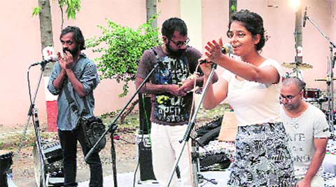 FTII protest takes new turn as artistes take the stage | Pune News ...
