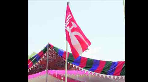 MLA unfurls J&K flag, demands Delhi repeat | India News - The Indian ...