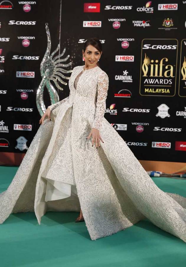 IIFA 2015 awards: Anushka, Deepika, Shraddha, Sonakshi, Shahid, Hrithik ...