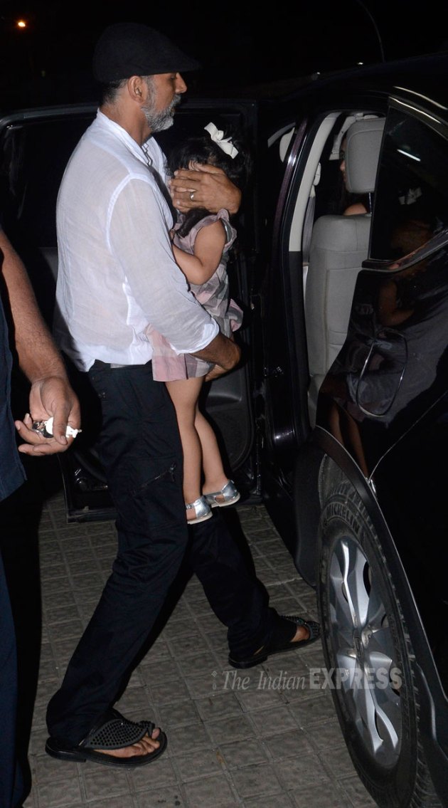 Akshay Kumar hides daughter Nitara from the paps | Entertainment ...
