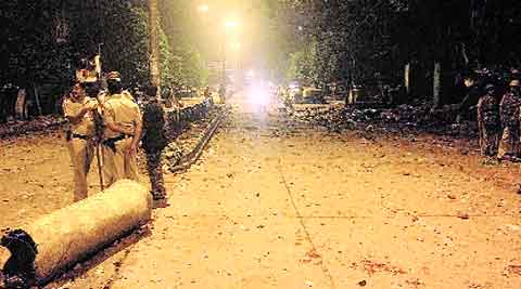 Two groups clash in Majnu ka Tila | Delhi News - The Indian Express