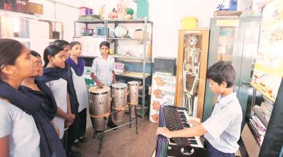 Indian School Science Lab