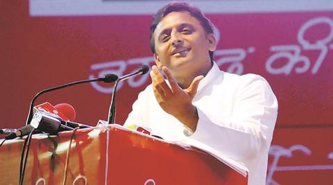 Eye on 2017 UP polls: Akhilesh Yadav govt targets primary school ...