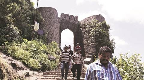 Fort cleaner, but footfall dips in dry spell this monsoon | Pune News ...