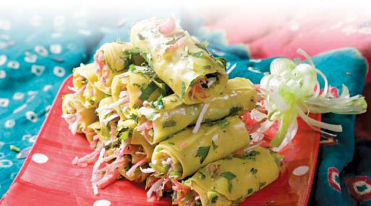 Express Recipes: How to make Khandvi in 4 easy steps | Food-wine News ...