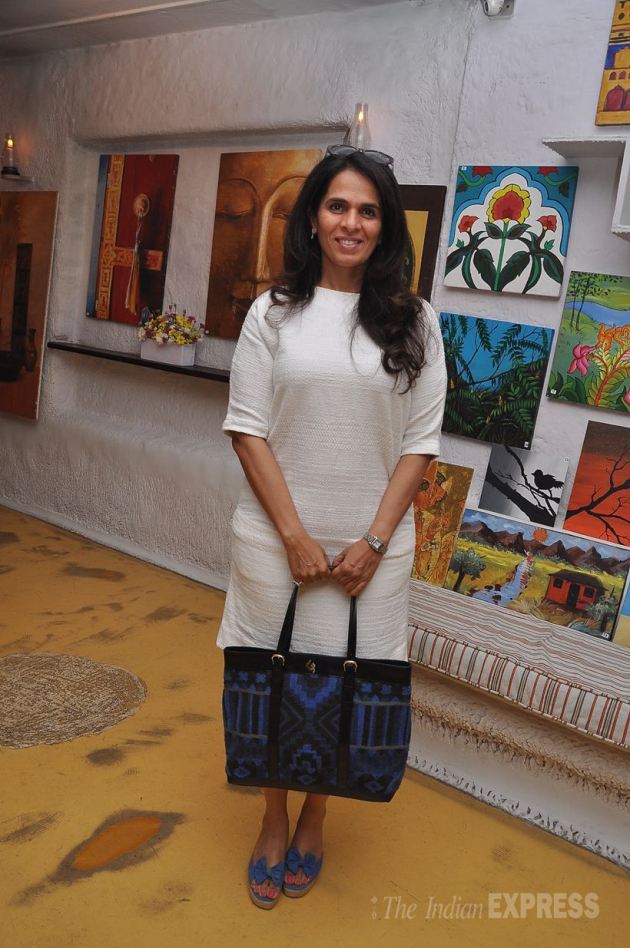 Sushmita, Emraan, Tara Sharma’s Saturday outing at an exhibition ...