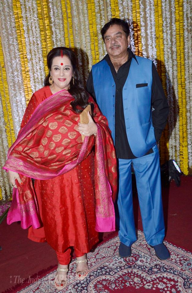 Amitabh Bachchan-Jaya, Shatrughan Sinha-Poonam at Ronit Roy’s house for ...