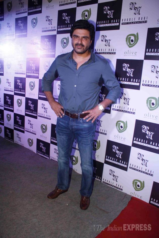 Sushmita, Emraan, Tara Sharma’s Saturday outing at an exhibition ...