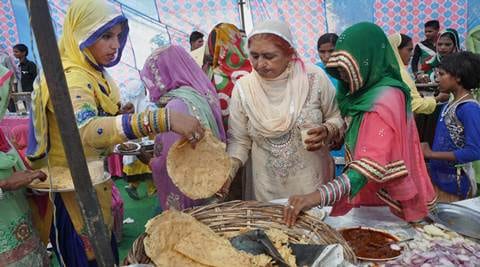 Hindus, Muslims come together across India against a backdrop of ...