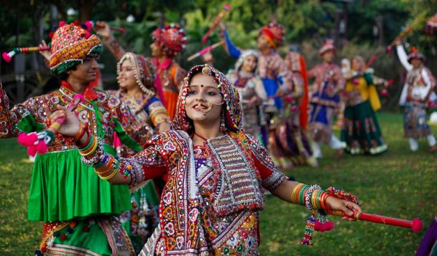 Ahmedabad gears for Navaratri festival, practice Garba in traditional ...