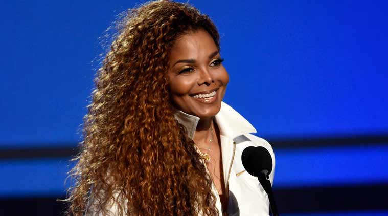 Janet Jackson poses as statue, surprises fans | Music News - The Indian ...
