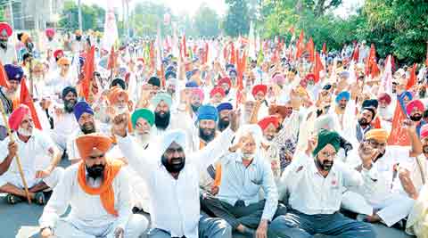 Farmers gherao houses of SAD ministers; over 800 detained, released ...