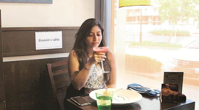 Table for one: Are single diners given a warm welcome? | Food-wine News ...