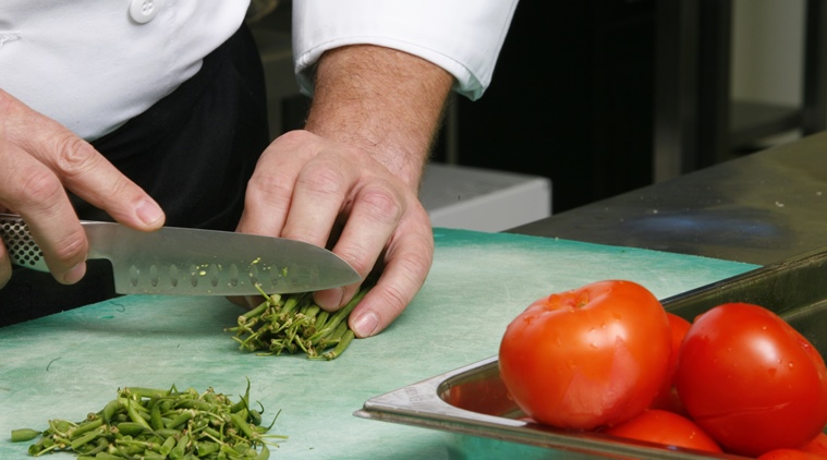 Kitchen hygiene: Here’s why you should wash your knives regularly ...