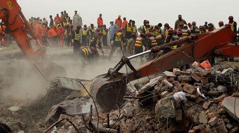 Death toll in Pakistan factory collapse rises to 45 | World News - The ...