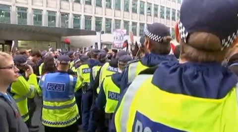 Uk police and students clash during protest over university costs-The ...