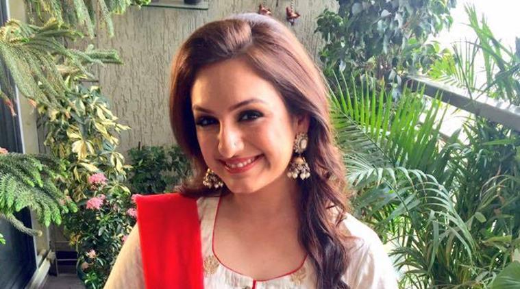 I’m like a mother to my sisters: Akriti Kakkar | Music News - The ...