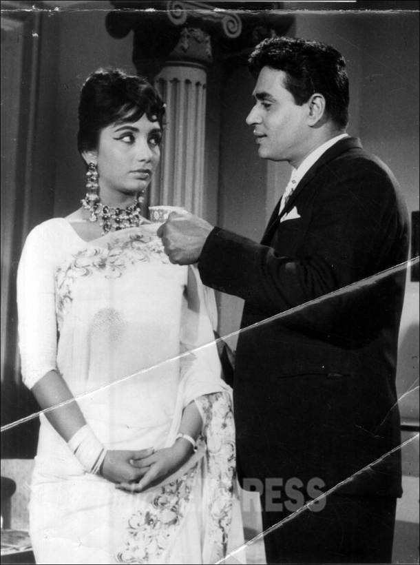 Sadhana: Unseen pictures of Bollywood’s timeless beauty from Express ...