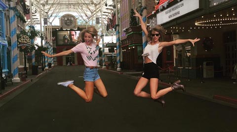Taylor Swift celebrates her birthday with Santa | Music News - The ...