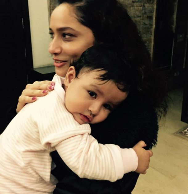 MS Dhoni, daughter Ziva’s adorable moment clicked by mom Sakshi, see ... MS Dhoni, daughter Ziva’s adorable moment clicked by mom Sakshi, see ...