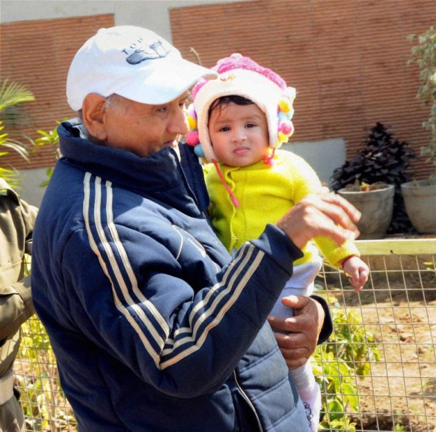 MS Dhoni, daughter Ziva’s adorable moment clicked by mom Sakshi, see ...