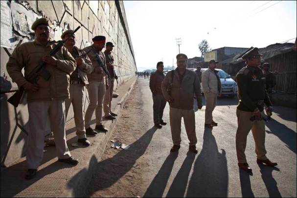 Pathankot IAF base attacked, choppers help flush out terrorists ...