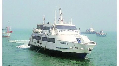 Maiden voyage of Okha-Mandvi ferry incomplete, returns midsea ...