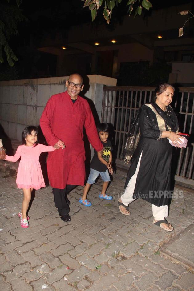 Vidya Balan celebrates birthday with parents | Entertainment Gallery ...