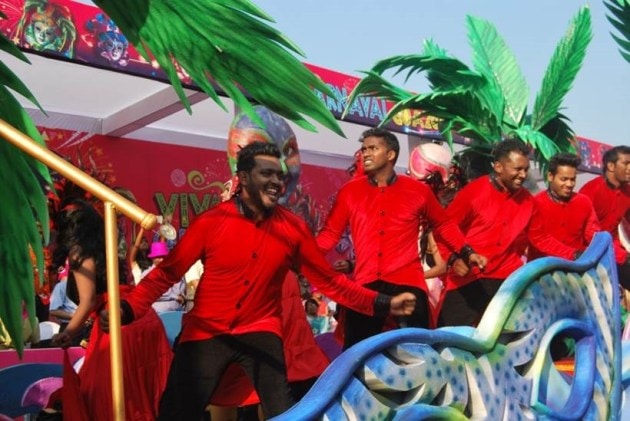 Goa Carnival 2016 celebrations begin with a colorful procession ...
