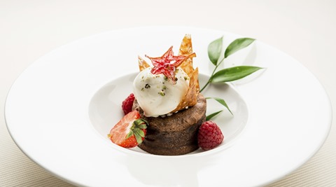 Mood for some fine dining? Now, get food from your favourite 5-star ...