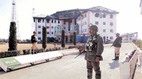 Pampore encounter: Amid sounds of gunfire, anti-India slogans, songs ...