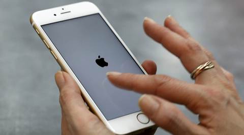 Backup, reset and de-cap: How the FBI might hack into an iPhone ...